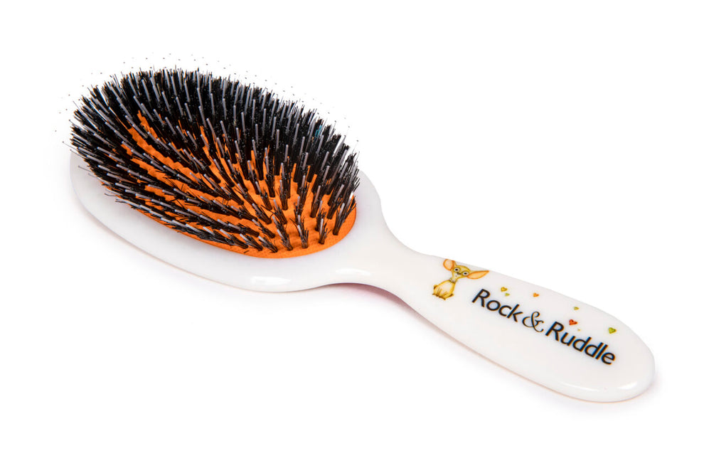 Miss Rosanna Hairbrush – Rock & Ruddle